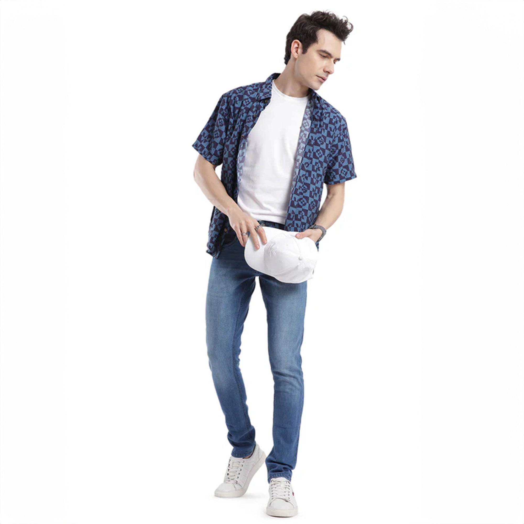 Shop Trending Jeans Online | Perfect for Every Day | Wrogn