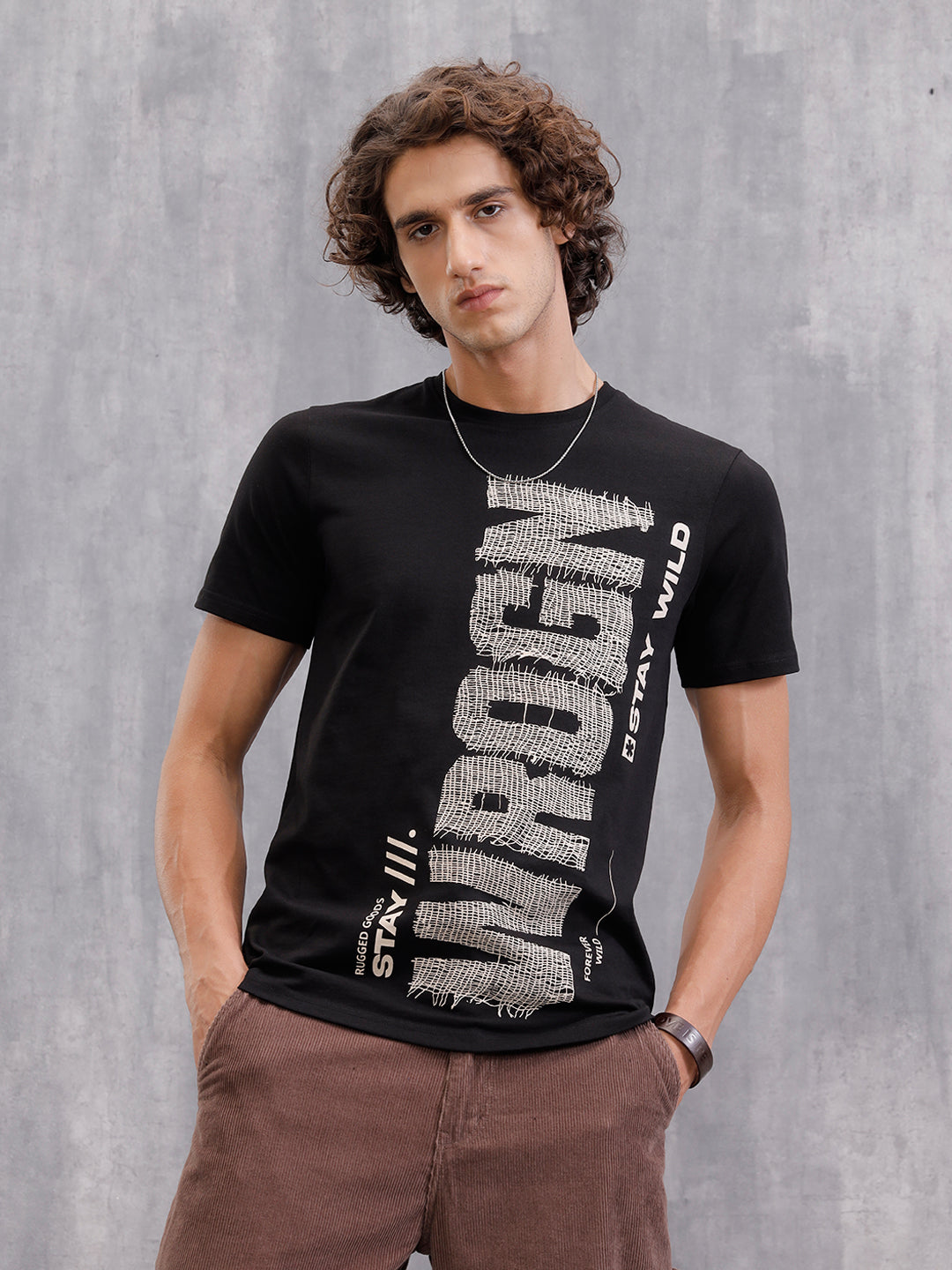 Distressed Yarn Look Brand Carrier Crew Neck In Slim Fit | Black – Wrogn