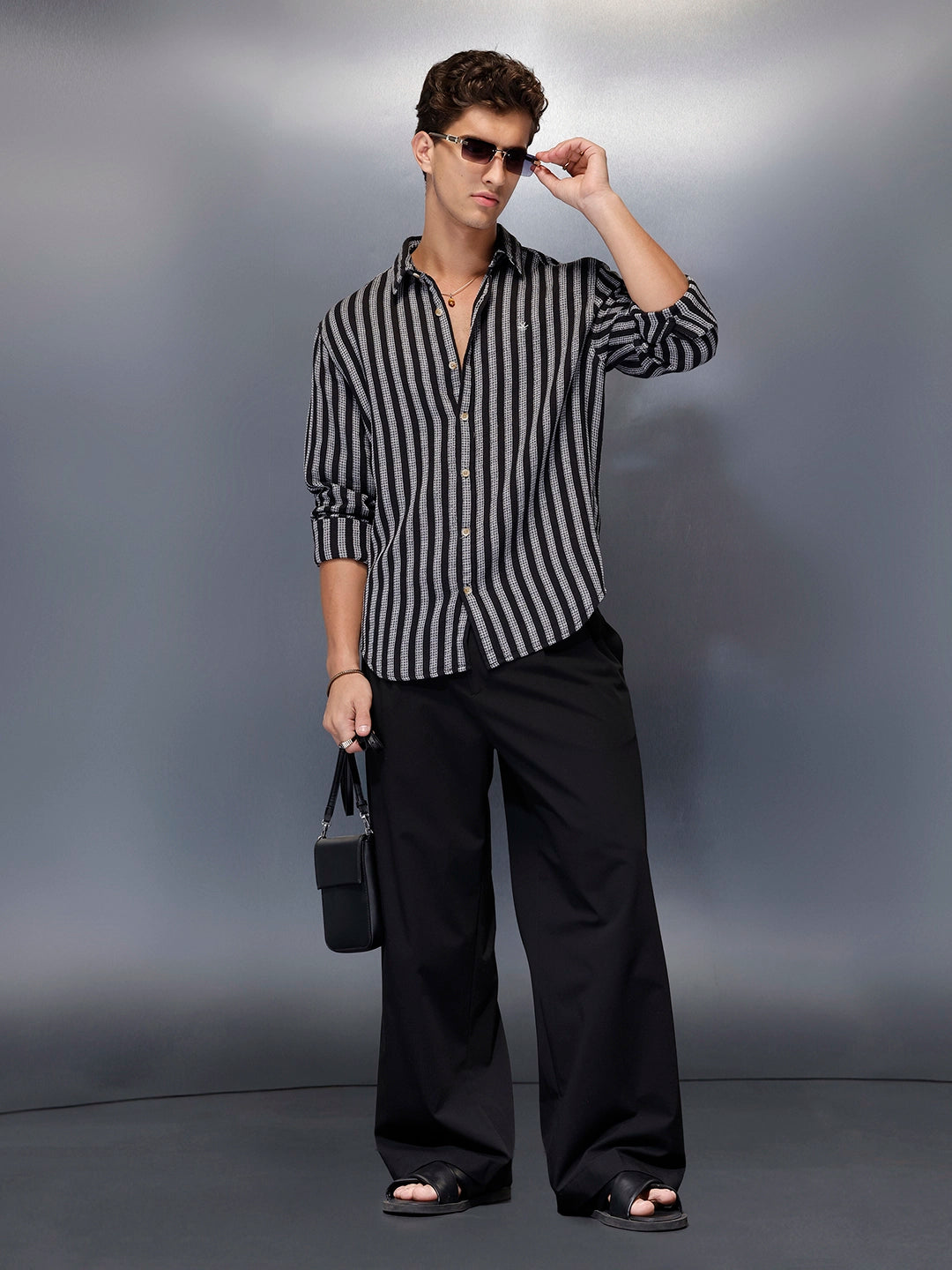 Men’s casual striped pattern shirt with texture | Black – Wrogn