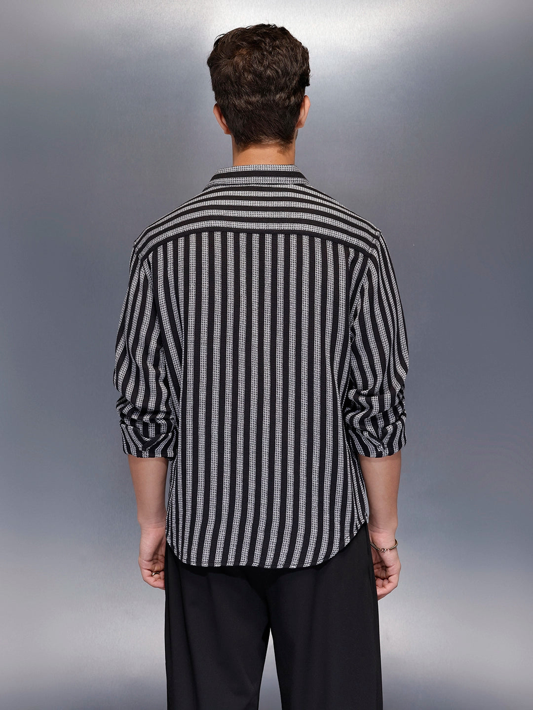 Men’s casual striped pattern shirt with texture | Black – Wrogn