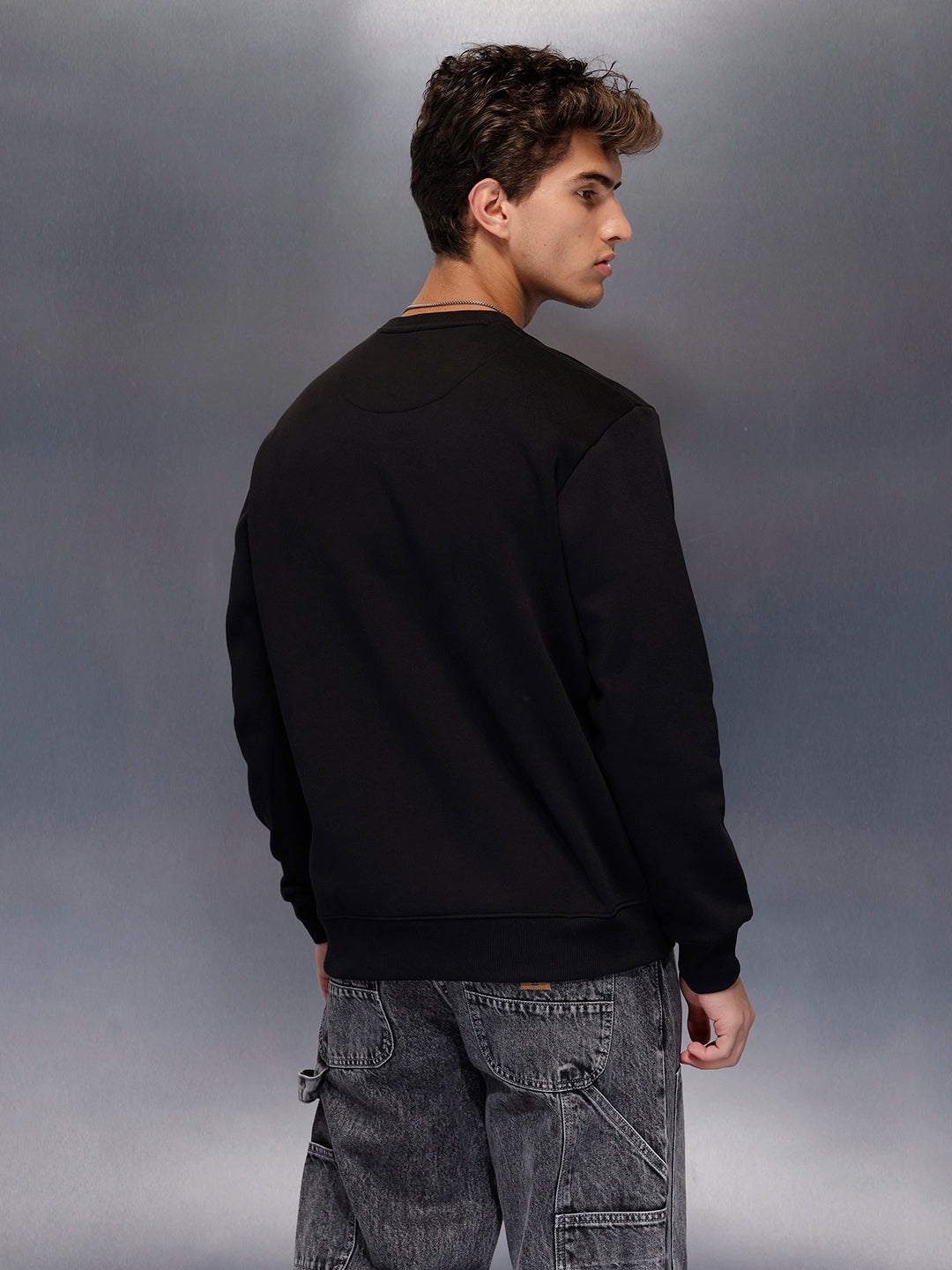 Minimal Script & Patch Sweatshirt | Black – Wrogn